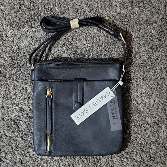 Malibu Skye | Bags | Malibu Skye Black Vegan Leather Crossbody | Poshmark
